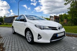 Balts Toyota Auris 2013 Viļņa, ar dzinēja tilpumu 1.80 L un nobraukumu 317 tūkst. km par 6000 €, foto 5 vietnē AUTOMOTO.COM.LV