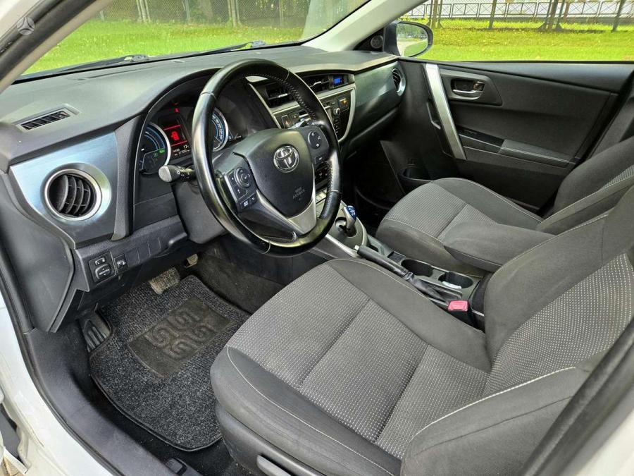 Balts Toyota Auris 2013 Viļņa, ar dzinēja tilpumu 1.80 L un nobraukumu 317 tūkst. km par 6000 €, foto 7 vietnē AUTOMOTO.COM.LV