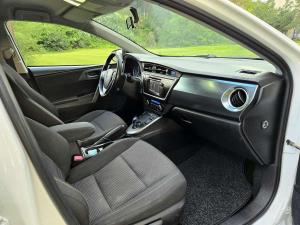 Balts Toyota Auris 2013 Viļņa, ar dzinēja tilpumu 1.80 L un nobraukumu 317 tūkst. km par 6000 €, foto 8 vietnē AUTOMOTO.COM.LV