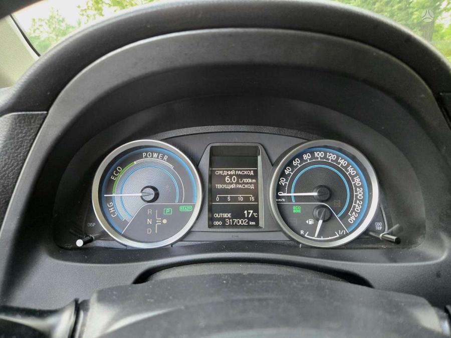 Balts Toyota Auris 2013 Viļņa, ar dzinēja tilpumu 1.80 L un nobraukumu 317 tūkst. km par 6000 €, foto 10 vietnē AUTOMOTO.COM.LV