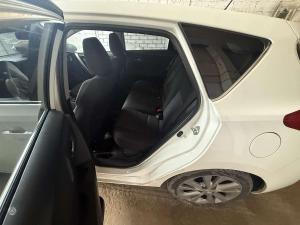 Balts Toyota Auris 2013 Viļņa, ar dzinēja tilpumu 1.80 L un nobraukumu 300 tūkst. km par 2900 €, foto 8 vietnē AUTOMOTO.COM.LV