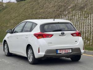 Balts Toyota Auris 2013 Viļņa, ar dzinēja tilpumu 1.80 L un nobraukumu 300 tūkst. km par 6300 €, foto 5 vietnē AUTOMOTO.COM.LV