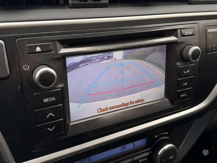 Balts Toyota Auris 2013 Viļņa, ar dzinēja tilpumu 1.80 L un nobraukumu 300 tūkst. km par 6300 €, foto 10 vietnē AUTOMOTO.COM.LV