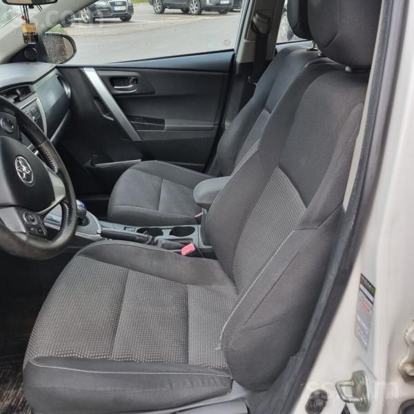 Balts Toyota Auris 2013 Daugavpils, ar dzinēja tilpumu 1.80 L un nobraukumu 299 tūkst. km par 7650 €, foto 10 vietnē AUTOMOTO.COM.LV