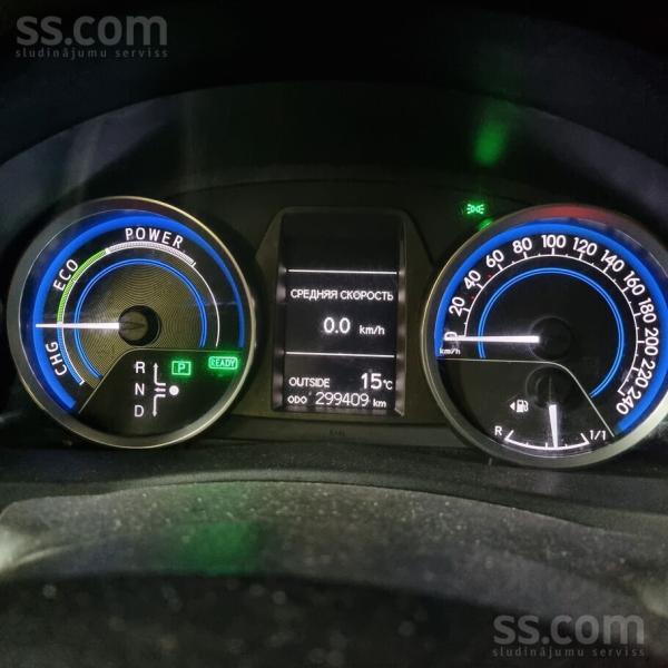 Balts Toyota Auris 2013 Daugavpils, ar dzinēja tilpumu 1.80 L un nobraukumu 299 tūkst. km par 7650 €, foto 11 vietnē AUTOMOTO.COM.LV