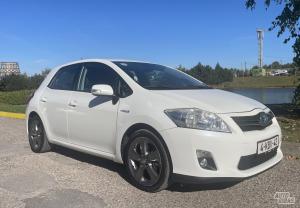 Balts Toyota Auris 2013 Viļņa, ar dzinēja tilpumu 1.80 L un nobraukumu 280 tūkst. km par 6450 €, foto 3 vietnē AUTOMOTO.COM.LV