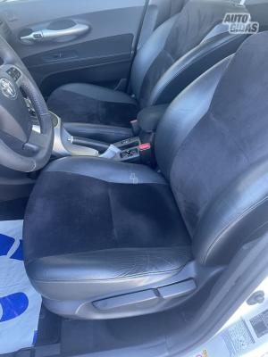 Balts Toyota Auris 2013 Viļņa, ar dzinēja tilpumu 1.80 L un nobraukumu 280 tūkst. km par 6450 €, foto 9 vietnē AUTOMOTO.COM.LV
