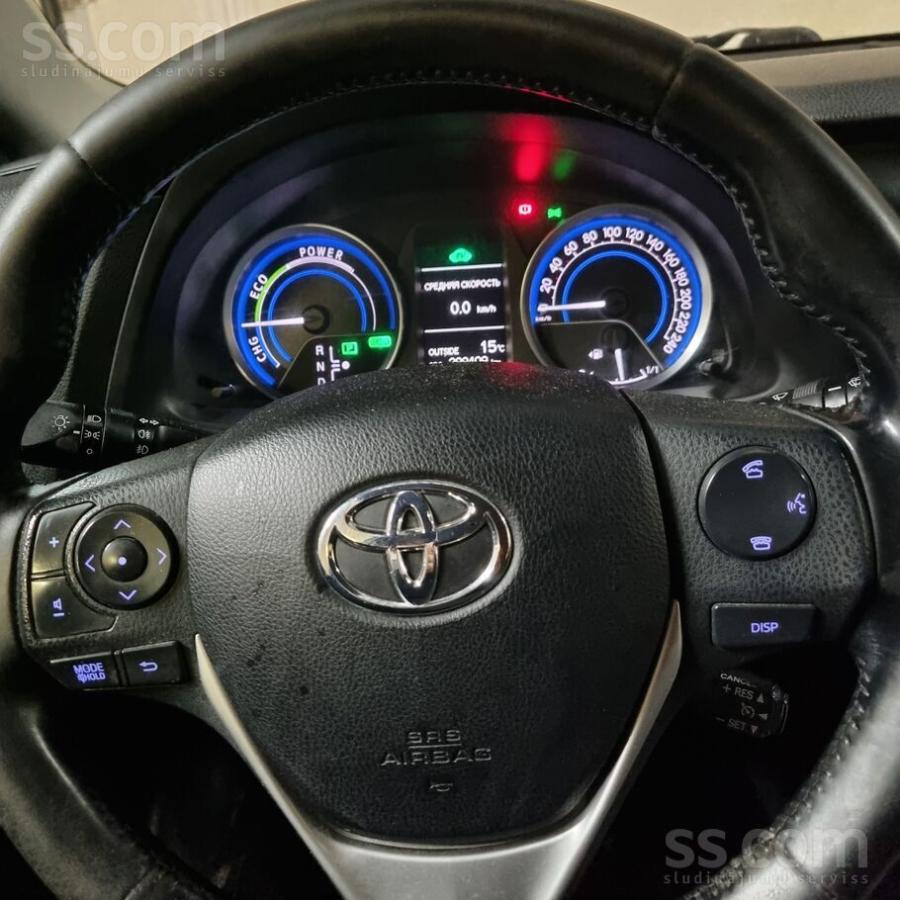 Balts Toyota Auris 2013 Daugavpils, ar dzinēja tilpumu 1.80 L un nobraukumu 299 tūkst. km par 6650 €, foto 10 vietnē AUTOMOTO.COM.LV