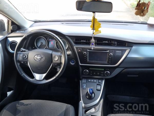 Balts Toyota Auris 2014 Jelgava, ar dzinēja tilpumu 1.80 L un nobraukumu 189 tūkst. km par 8700 €, foto 7 vietnē AUTOMOTO.COM.LV