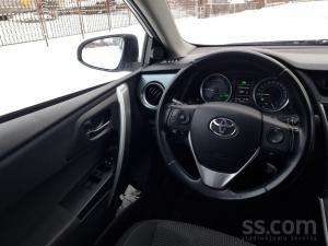 Balts Toyota Auris 2014 Jelgava, ar dzinēja tilpumu 1.80 L un nobraukumu 190 tūkst. km par 8700 €, foto 17 vietnē AUTOMOTO.COM.LV