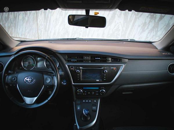 Balts Toyota Auris 2014 Kauņa, ar dzinēja tilpumu 1.80 L un nobraukumu 168 tūkst. km par 9300 €, foto 10 vietnē AUTOMOTO.COM.LV