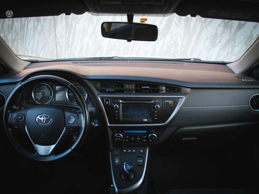 Balts Toyota Auris 2014 Kauņa, ar dzinēja tilpumu 1.80 L un nobraukumu 168 tūkst. km par 9300 €, foto 10 vietnē AUTOMOTO.COM.LV