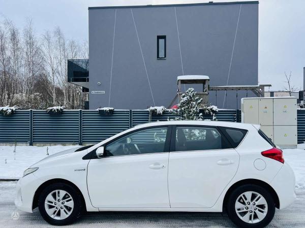 Balts Toyota Auris 2014 Kauņa, ar dzinēja tilpumu 1.80 L un nobraukumu 245 tūkst. km par 7800 €, foto 6 vietnē AUTOMOTO.COM.LV