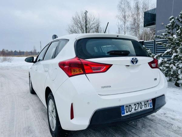 Balts Toyota Auris 2014 Kauņa, ar dzinēja tilpumu 1.80 L un nobraukumu 245 tūkst. km par 7850 €, foto 2 vietnē AUTOMOTO.COM.LV