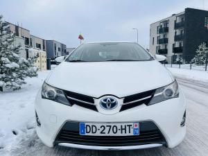 Balts Toyota Auris 2014 Kauņa, ar dzinēja tilpumu 1.80 L un nobraukumu 245 tūkst. km par 7850 €, foto 3 vietnē AUTOMOTO.COM.LV