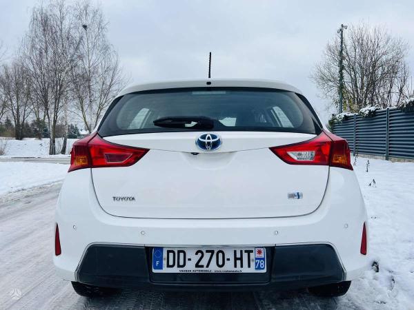 Balts Toyota Auris 2014 Kauņa, ar dzinēja tilpumu 1.80 L un nobraukumu 245 tūkst. km par 7850 €, foto 8 vietnē AUTOMOTO.COM.LV