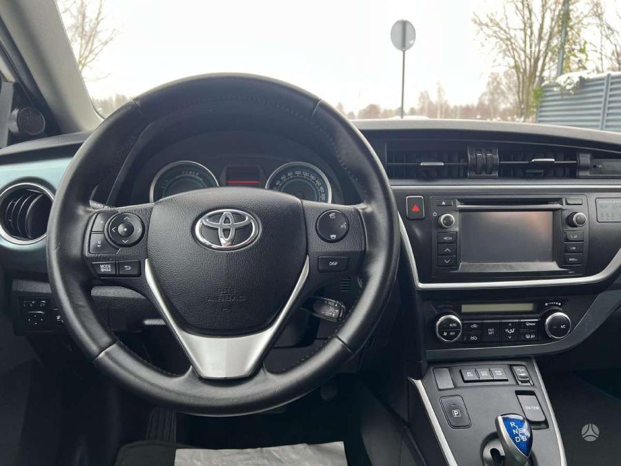 Balts Toyota Auris 2014 Kauņa, ar dzinēja tilpumu 1.80 L un nobraukumu 239 tūkst. km par 7990 €, foto 20 vietnē AUTOMOTO.COM.LV