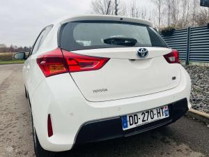 White Toyota Auris 2014 in Kaunas, with an engine capacity of 1.80 L and mileage of 242 thousand km for 7450 €, photo 4 on AUTOMOTO.COM.LV