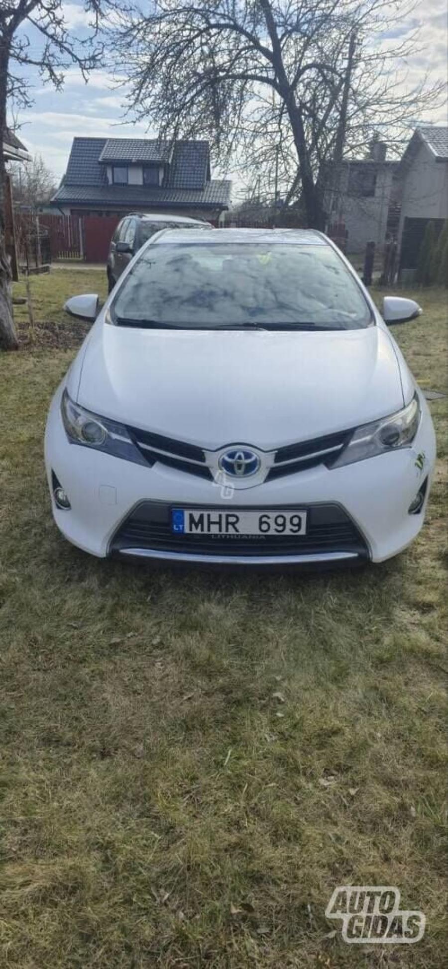 Balts Toyota Auris 2014 Viļņa, ar dzinēja tilpumu 1.80 L un nobraukumu 251 tūkst. km par 7800 €, foto 10 vietnē AUTOMOTO.COM.LV