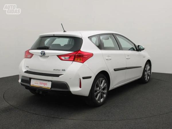 White Toyota Auris 2014 in Vilnius, with an engine capacity of 1.80 L and mileage of 198 thousand km for 10699 €, photo 8 on AUTOMOTO.COM.LV
