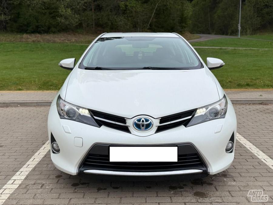 Balts Toyota Auris 2014 Ukmergė, ar dzinēja tilpumu 1.80 L un nobraukumu 181 tūkst. km par 7950 €, foto 3 vietnē AUTOMOTO.COM.LV