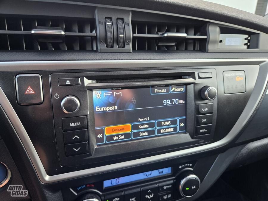Balts Toyota Auris 2014 Ukmergė, ar dzinēja tilpumu 1.80 L un nobraukumu 181 tūkst. km par 7950 €, foto 21 vietnē AUTOMOTO.COM.LV