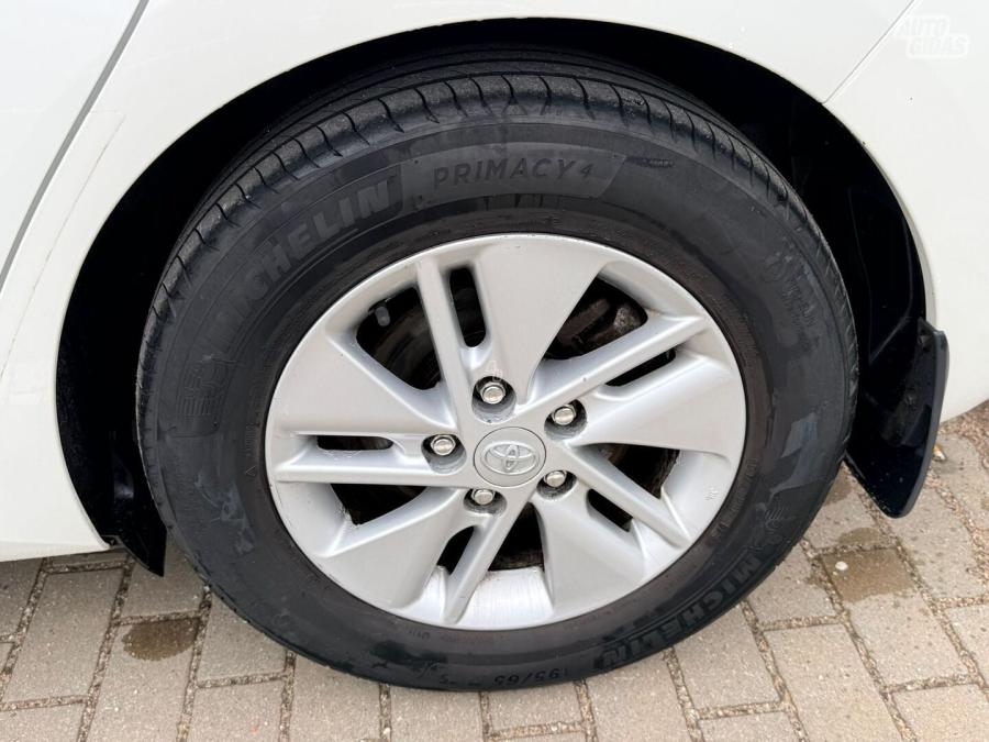 Balts Toyota Auris 2014 Ukmergė, ar dzinēja tilpumu 1.80 L un nobraukumu 181 tūkst. km par 7950 €, foto 29 vietnē AUTOMOTO.COM.LV
