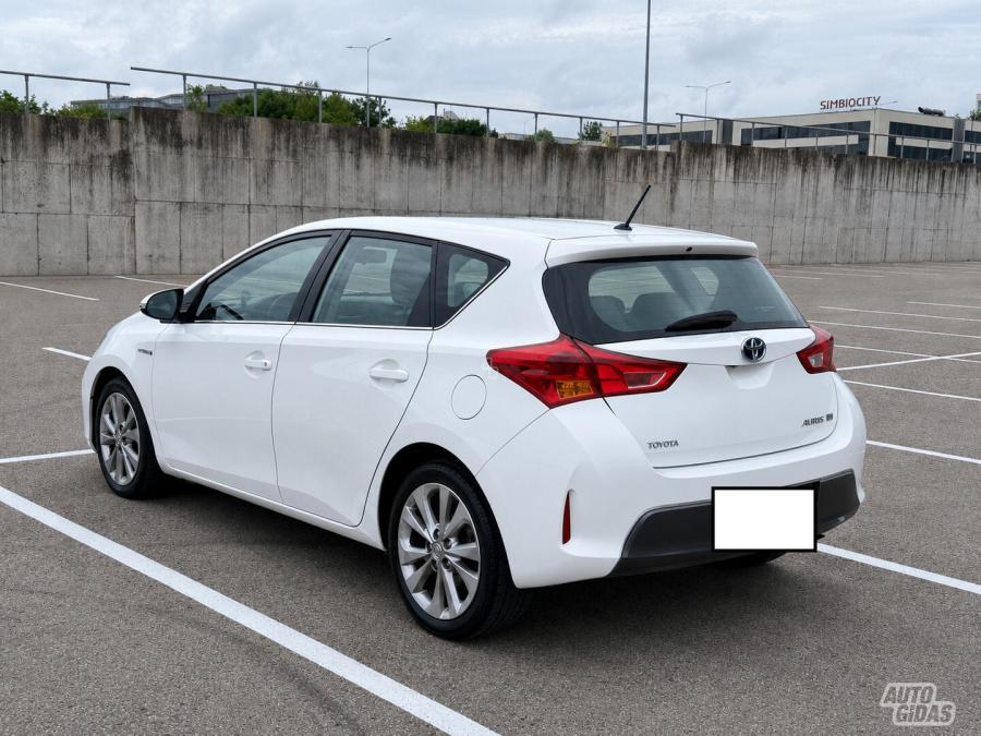 Balts Toyota Auris 2014 Ukmergė, ar dzinēja tilpumu 1.80 L un nobraukumu 194 tūkst. km par 8300 €, foto 5 vietnē AUTOMOTO.COM.LV