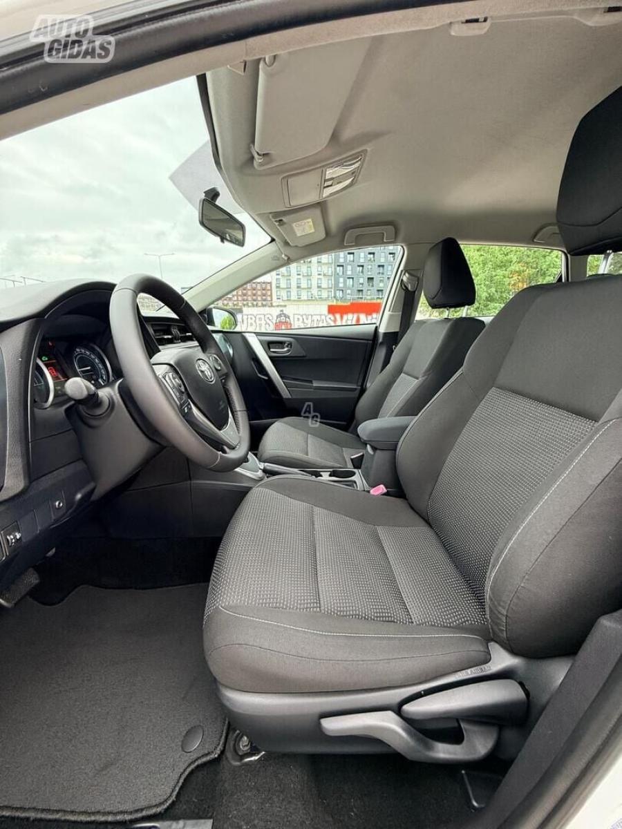 Balts Toyota Auris 2014 Ukmergė, ar dzinēja tilpumu 1.80 L un nobraukumu 194 tūkst. km par 8300 €, foto 13 vietnē AUTOMOTO.COM.LV