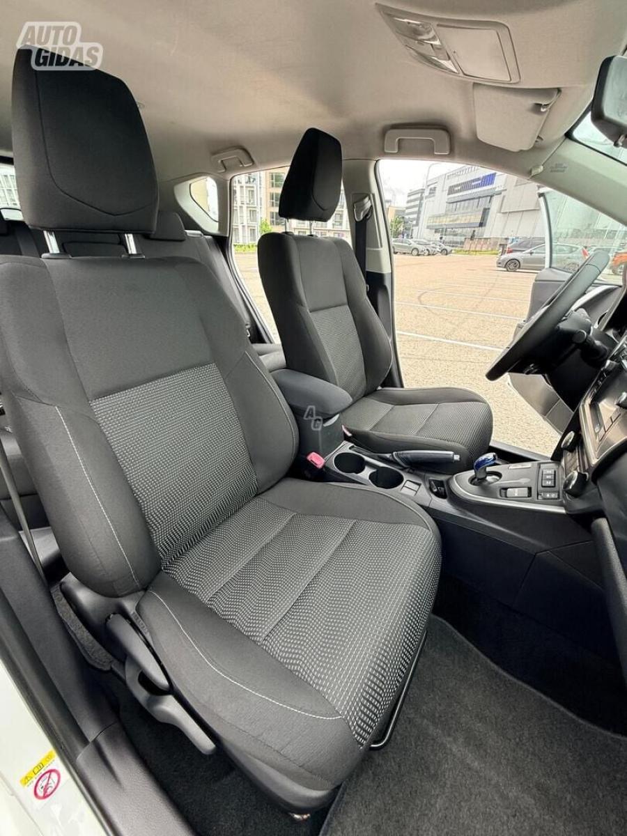 Balts Toyota Auris 2014 Ukmergė, ar dzinēja tilpumu 1.80 L un nobraukumu 194 tūkst. km par 8300 €, foto 25 vietnē AUTOMOTO.COM.LV