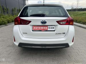 White Toyota Auris 2014 in Vilnius, with an engine capacity of 1.80 L and mileage of 239 thousand km for 9200 €, photo 11 on AUTOMOTO.COM.LV