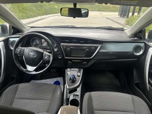 White Toyota Auris 2014 in Vilnius, with an engine capacity of 1.80 L and mileage of 239 thousand km for 9200 €, photo 34 on AUTOMOTO.COM.LV