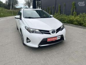 White Toyota Auris 2014 in Vilnius, with an engine capacity of 1.80 L and mileage of 239 thousand km for 9200 €, photo  on AUTOMOTO.COM.LV