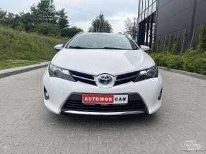 Balts Toyota Auris 2014 Viļņa, ar dzinēja tilpumu 1.80 L un nobraukumu 239 tūkst. km par 9200 €, foto 4 vietnē AUTOMOTO.COM.LV
