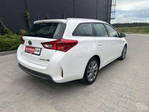 Balts Toyota Auris 2014 Viļņa, ar dzinēja tilpumu 1.80 L un nobraukumu 239 tūkst. km par 9200 €, foto 10 vietnē AUTOMOTO.COM.LV