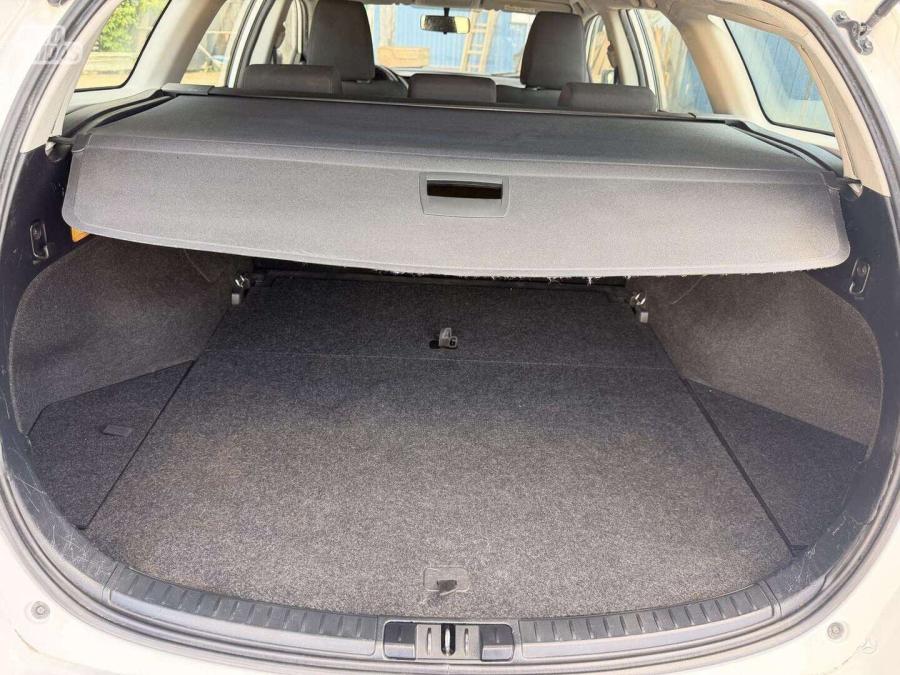 Balts Toyota Auris 2014 Viļņa, ar dzinēja tilpumu 1.80 L un nobraukumu 239 tūkst. km par 9200 €, foto 17 vietnē AUTOMOTO.COM.LV