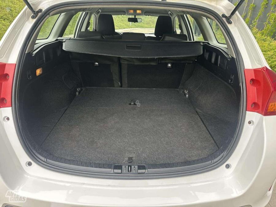 Balts Toyota Auris 2014 Viļņa, ar dzinēja tilpumu 1.80 L un nobraukumu 239 tūkst. km par 9200 €, foto 29 vietnē AUTOMOTO.COM.LV