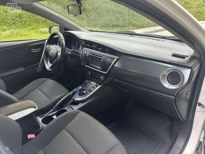 Balts Toyota Auris 2014 Viļņa, ar dzinēja tilpumu 1.80 L un nobraukumu 239 tūkst. km par 9200 €, foto 33 vietnē AUTOMOTO.COM.LV