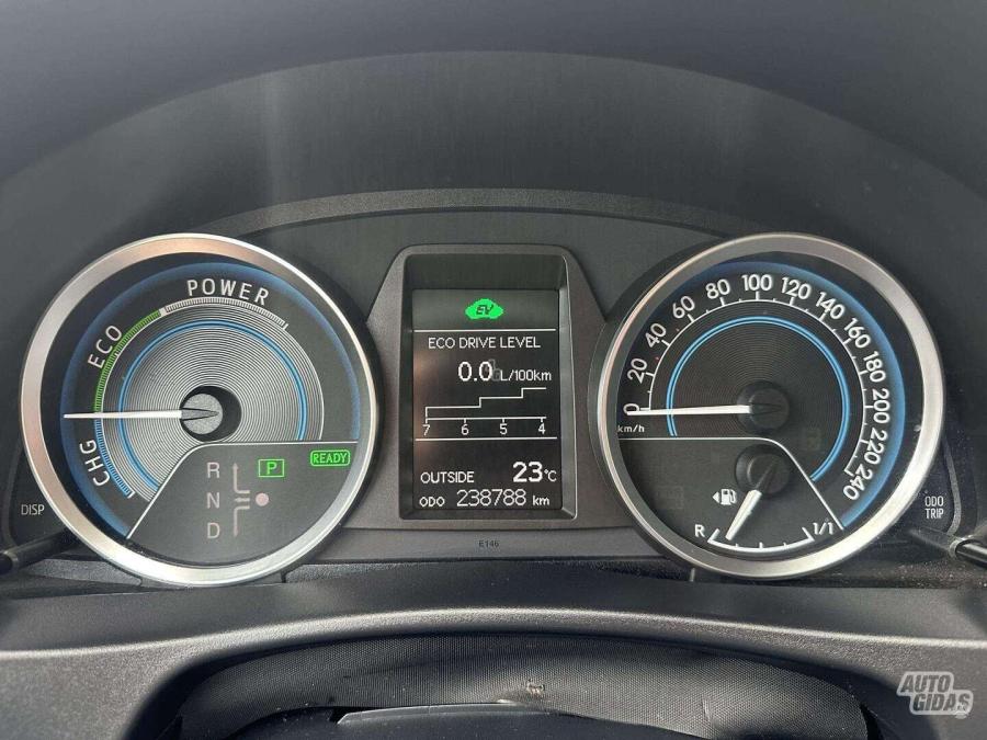 Balts Toyota Auris 2014 Viļņa, ar dzinēja tilpumu 1.80 L un nobraukumu 239 tūkst. km par 9200 €, foto 37 vietnē AUTOMOTO.COM.LV