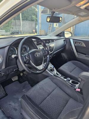 Balts Toyota Auris 2014 Viļņa, ar dzinēja tilpumu 1.80 L un nobraukumu 295 tūkst. km par 6900 €, foto 19 vietnē AUTOMOTO.COM.LV
