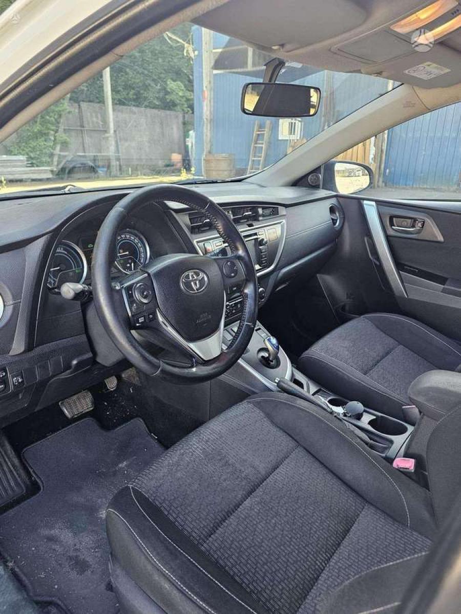 Balts Toyota Auris 2014 Viļņa, ar dzinēja tilpumu 1.80 L un nobraukumu 295 tūkst. km par 6900 €, foto 19 vietnē AUTOMOTO.COM.LV