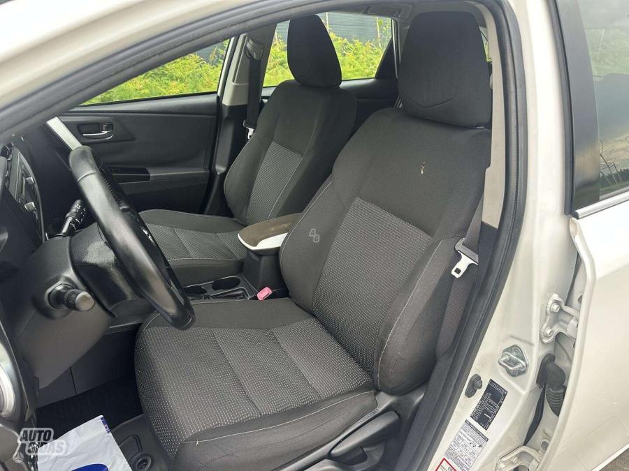 Balts Toyota Auris 2014 Viļņa, ar dzinēja tilpumu 1.80 L un nobraukumu 239 tūkst. km par 8950 €, foto 21 vietnē AUTOMOTO.COM.LV