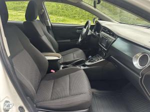 Balts Toyota Auris 2014 Viļņa, ar dzinēja tilpumu 1.80 L un nobraukumu 239 tūkst. km par 8950 €, foto 30 vietnē AUTOMOTO.COM.LV