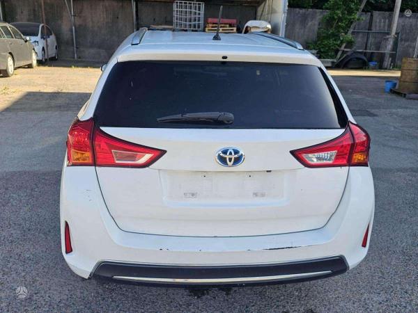 Balts Toyota Auris 2014 Viļņa, ar dzinēja tilpumu 1.80 L un nobraukumu 295 tūkst. km par 5950 €, foto 7 vietnē AUTOMOTO.COM.LV