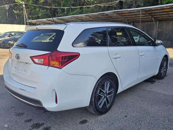 Balts Toyota Auris 2014 Viļņa, ar dzinēja tilpumu 1.80 L un nobraukumu 295 tūkst. km par 5950 €, foto 8 vietnē AUTOMOTO.COM.LV