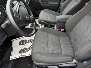 White Toyota Auris 2014 in Utena, with an engine capacity of 1.36 L and mileage of 280 thousand km for 4190 €, photo 7 on AUTOMOTO.COM.LV
