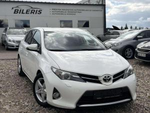 Balts Toyota Auris 2014 Utena, ar dzinēja tilpumu 1.36 L un nobraukumu 280 tūkst. km par 4190 €, foto  vietnē AUTOMOTO.COM.LV