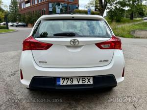 Balts Toyota Auris 2014 Tallina, ar dzinēja tilpumu 1.40 L un nobraukumu 215 tūkst. km par 6500 €, foto 6 vietnē AUTOMOTO.COM.LV