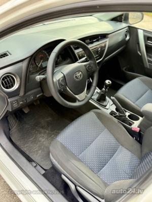 Balts Toyota Auris 2014 Tallina, ar dzinēja tilpumu 1.40 L un nobraukumu 215 tūkst. km par 6500 €, foto 9 vietnē AUTOMOTO.COM.LV