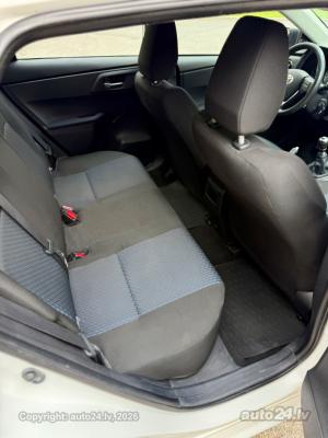 Balts Toyota Auris 2014 Tallina, ar dzinēja tilpumu 1.40 L un nobraukumu 215 tūkst. km par 6500 €, foto 12 vietnē AUTOMOTO.COM.LV